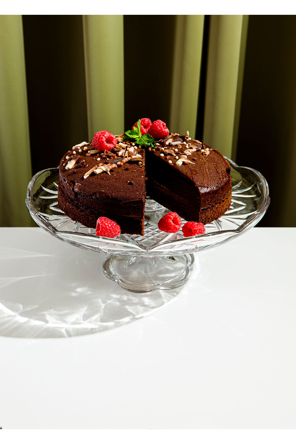 Trinity Footed Plate – Shaws Department Stores